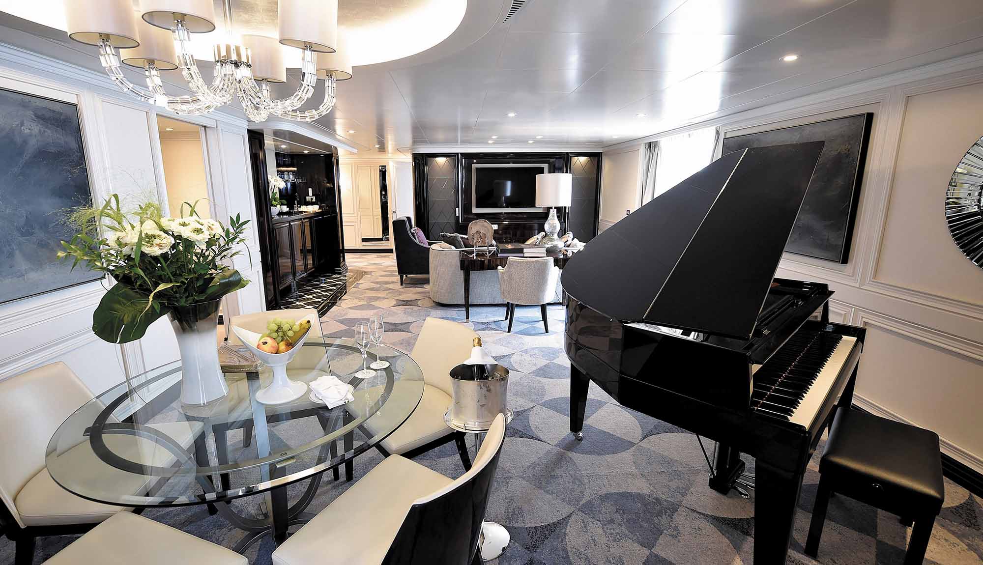 Regent Seven Seas Explorer | Southampton Cruise Centre